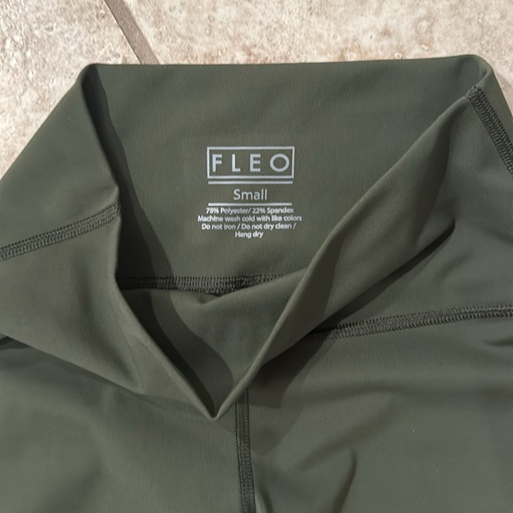 Fleo | Pants & Jumpsuits | Fleo Leggings | Poshmark